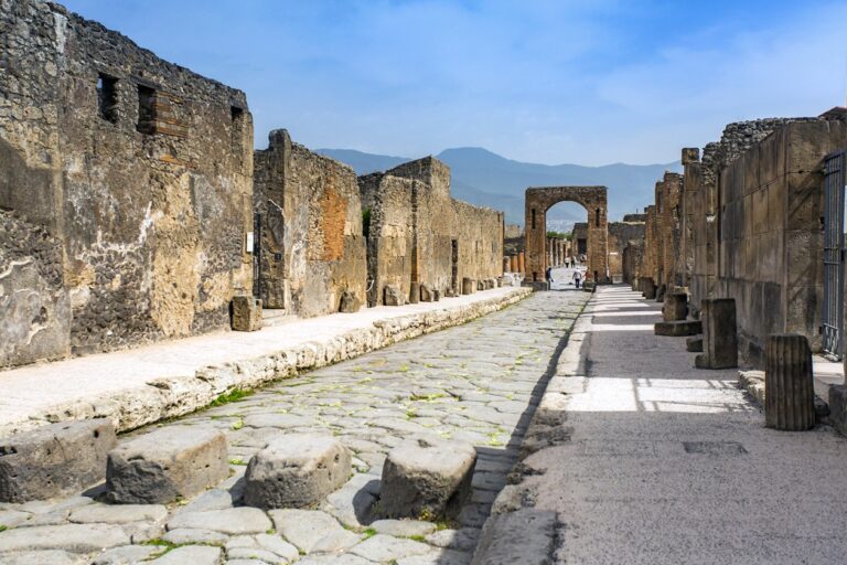 Hidden Facts and Secrets About Pompeii - Attraction.Tours